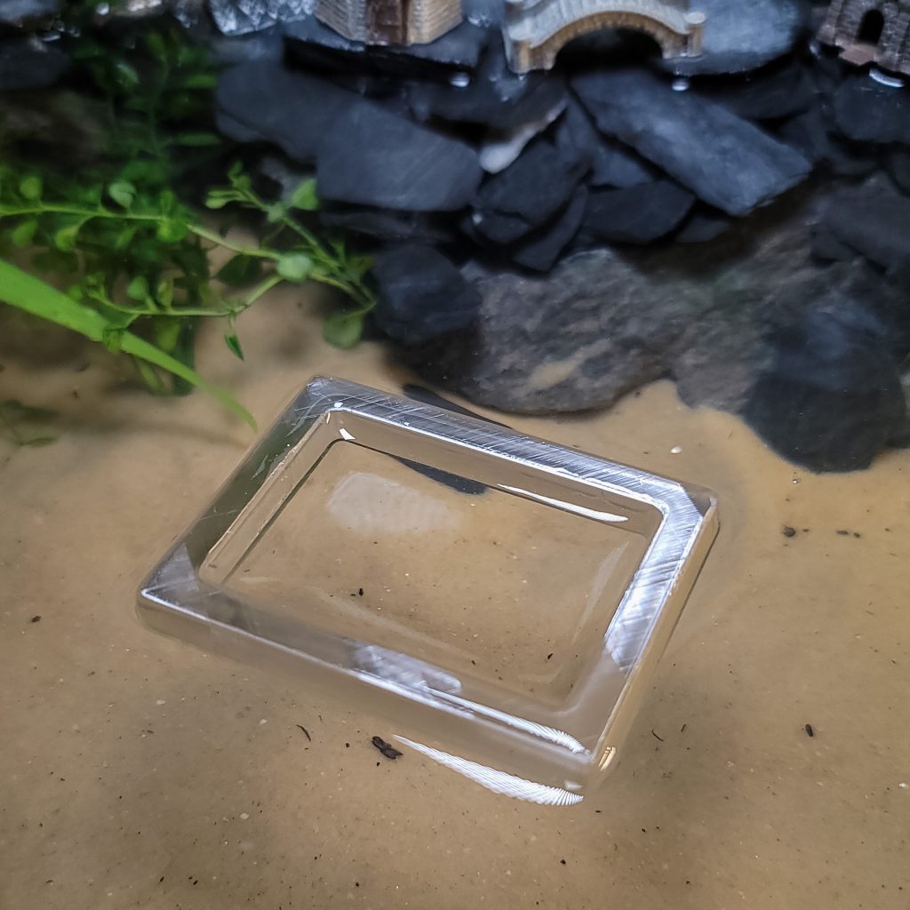 Rectangle Fish Portal Feeding Ring - Aquarium Decor | Bantam.Earth